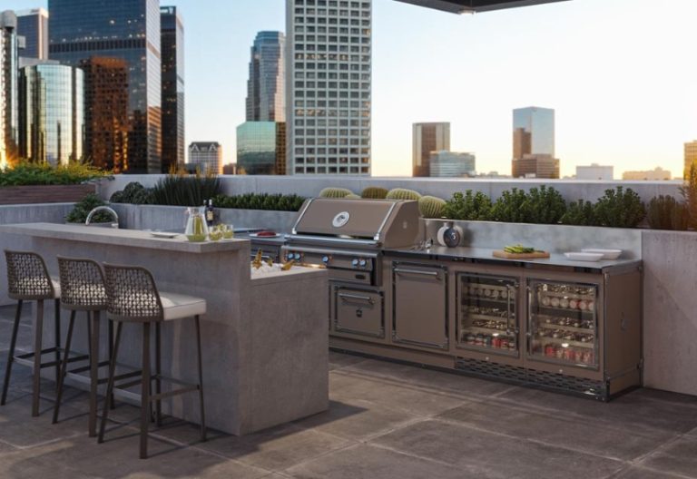 Premium Outdoor Kitchen Equipment: Appliances, Storage & More